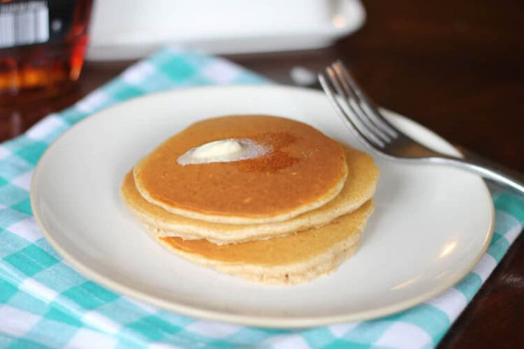 Oatmeal Pancake Mix {Easy & Healthy!}