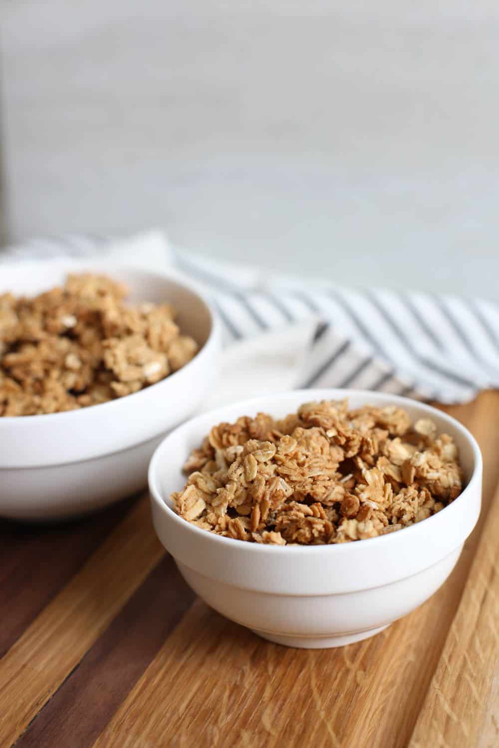 Super Simple Granola Recipe {Only 5 Ingredients!}