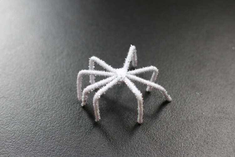 Pipe Cleaner Spider Craft {Video Tutorial} - Thriving Home
