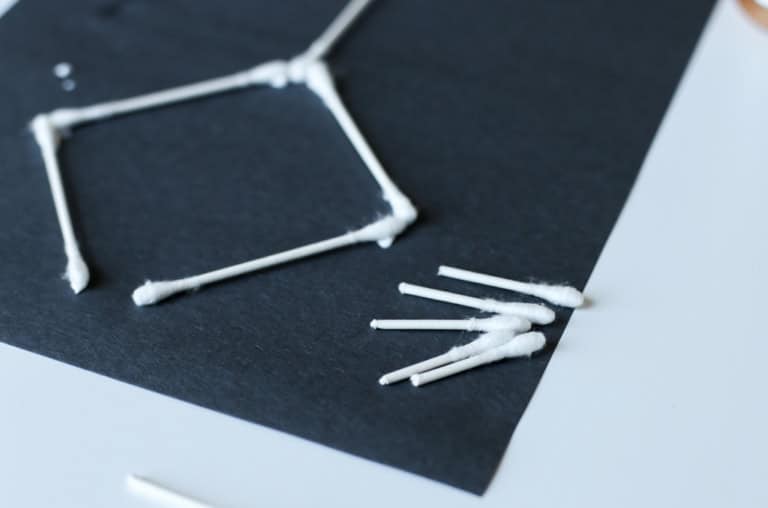 Easy Q-Tip Skeleton Craft {Free Printable!} - Thriving Home