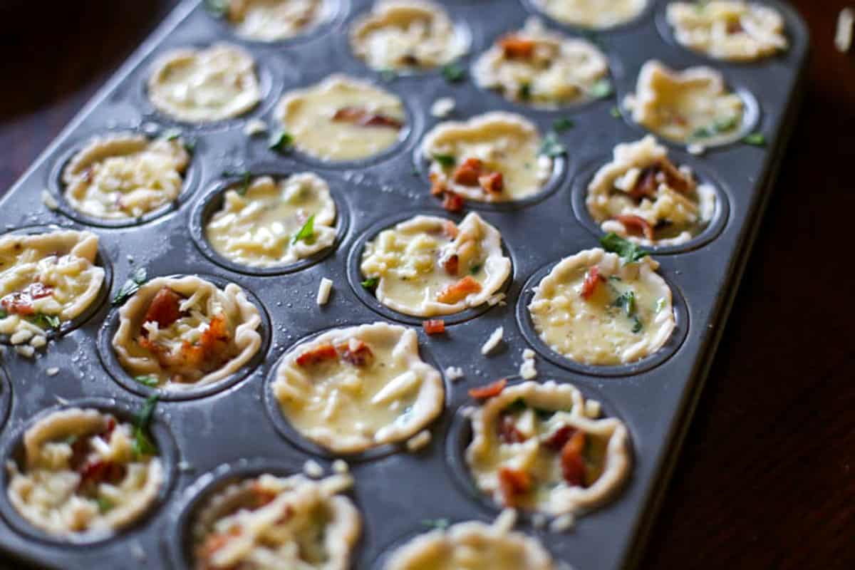 Bacon and Spinach Mini Quiche Recipe (Delicious and Easy!)