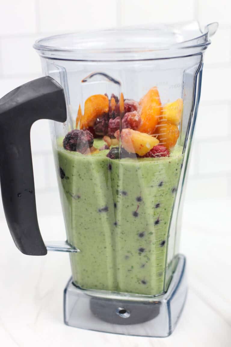 The Best Everyday Smoothie - Thriving Home