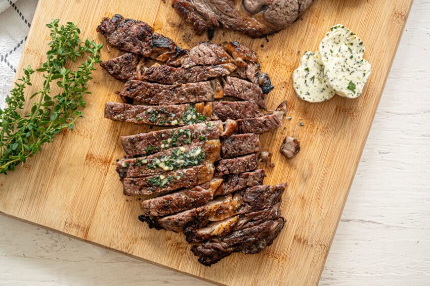 How to Make the Perfect Grilled Steak (6 Tips from a Chef)